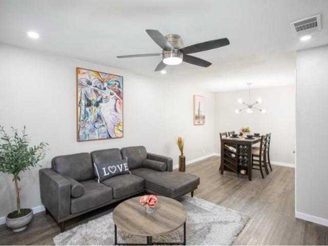 1 Br, 1 bath, Condo 680 N Ashurst Ct