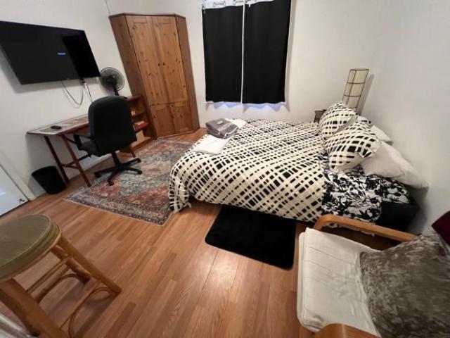 1 Br, 1 bath, Condo 688 Nebrasja St