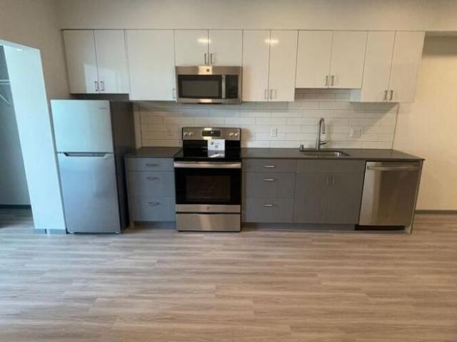 1 Br, 1 bath, Condo 7001 Roosevelt Way NE