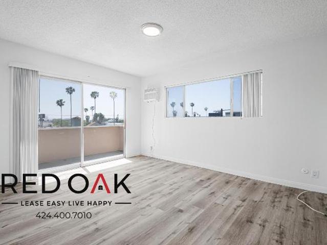 1 Br, 1 bath, Condo 7010 Lanewood Ave