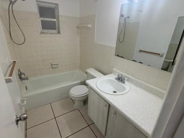 1 Br, 1 bath, Condo 702 N L Street