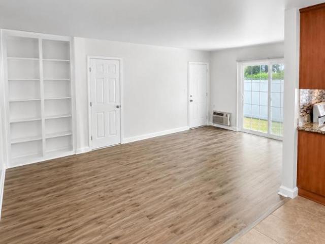 1 Br, 1 bath, Condo 7043 Alabama Ave
