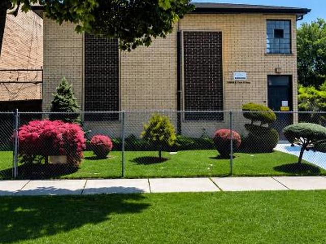 1 Br, 1 bath, Condo 7043 S East End Ave
