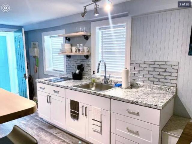 1 Br, 1 bath, Condo 70 E Grand Ave