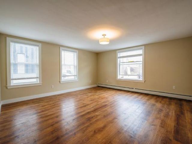 1 Br, 1 bath, Condo 70 Quebec St
