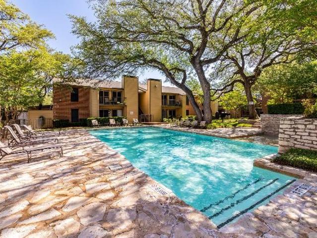1 Br, 1 bath, Condo 7117 Woodhollow Dr
