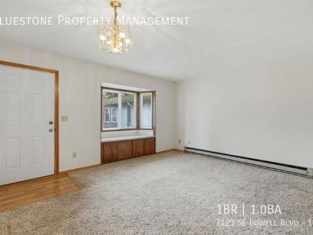1 Br, 1 bath, Condo 7123 SE Powell Blvd