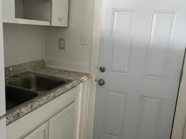1 Br, 1 bath, Condo 713 Adams