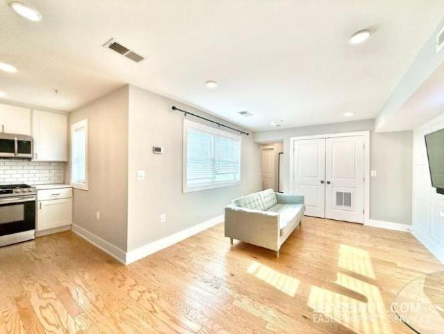 1 Br, 1 bath, Condo 714 11th Street NE