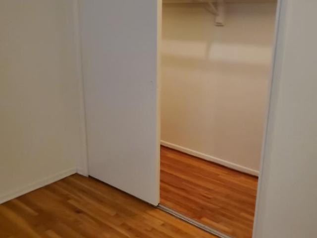 1 Br, 1 bath, Condo 7150 W 85th St