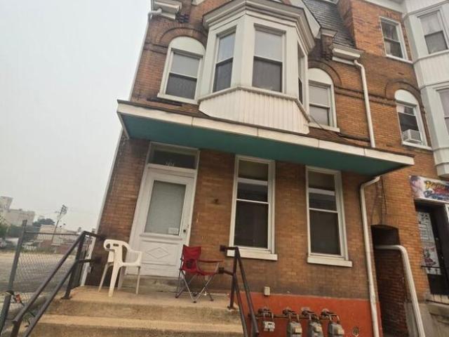 1 Br, 1 bath, Condo 717 W Market St