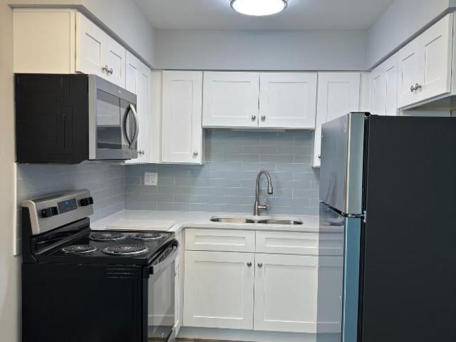 1 Br, 1 bath, Condo 7232 Randolph St