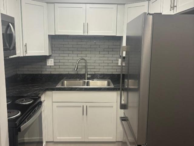 1 Br, 1 bath, Condo 7232 Randolph St