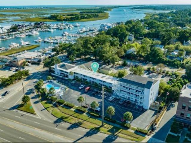 1 Br, 1 bath, Condo 7246 Wrightsville Ave