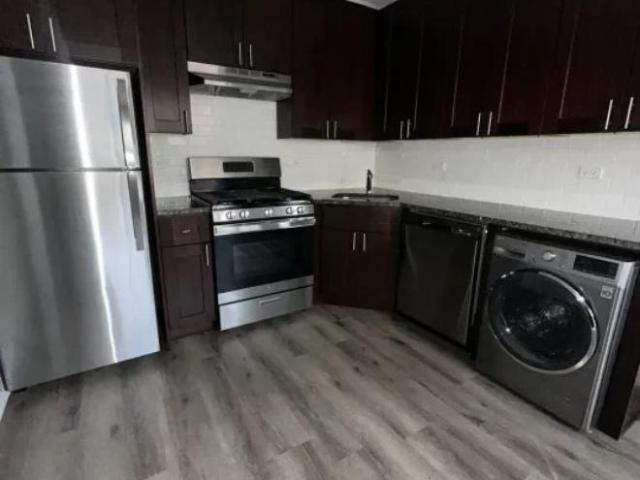 1 Br, 1 bath, Condo 725 St Johns Avenue
