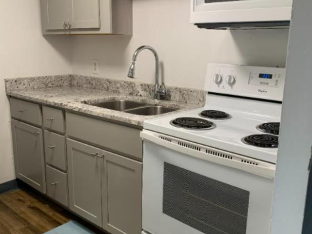 1 Br, 1 bath, Condo 728 Ohio Pike
