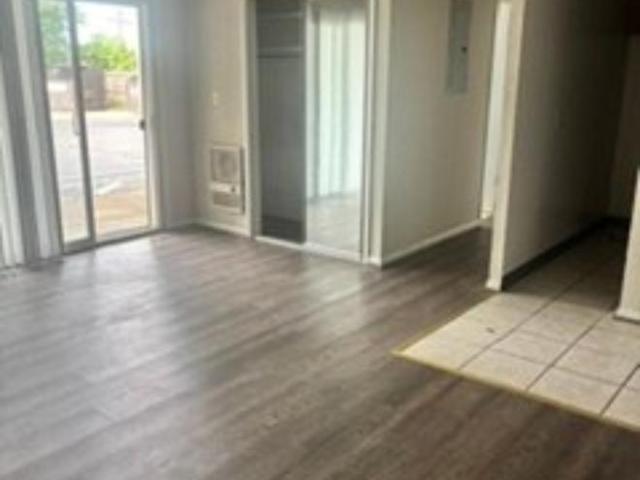 1 Br, 1 bath, Condo 728 Ohio Pike