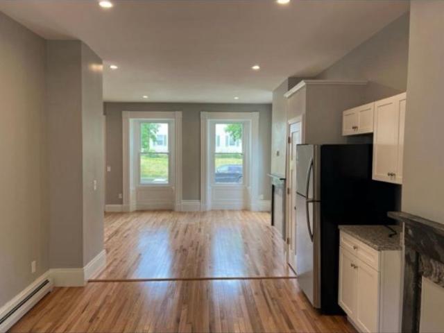 1 Br, 1 bath, Condo 72 3rd St