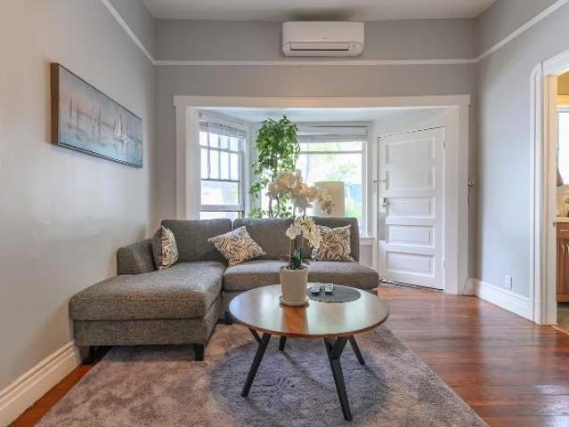 1 Br, 1 bath, Condo 731 S Marengo Ave