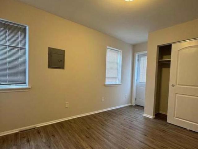 1 Br, 1 bath, Condo 731 W 4th St
