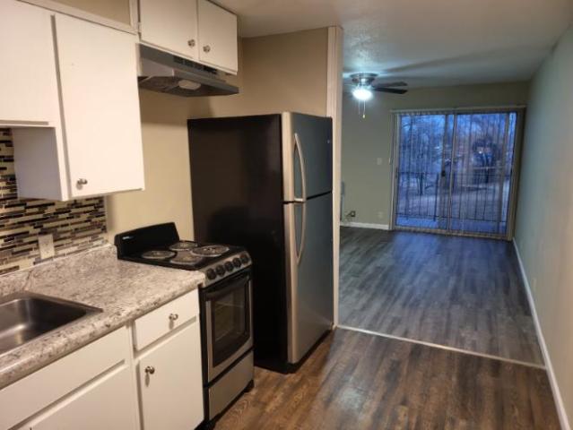 1 Br, 1 bath, Condo 734 N Country Acres Ave