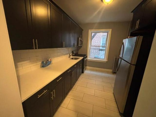 1 Br, 1 bath, Condo 735 Ave A