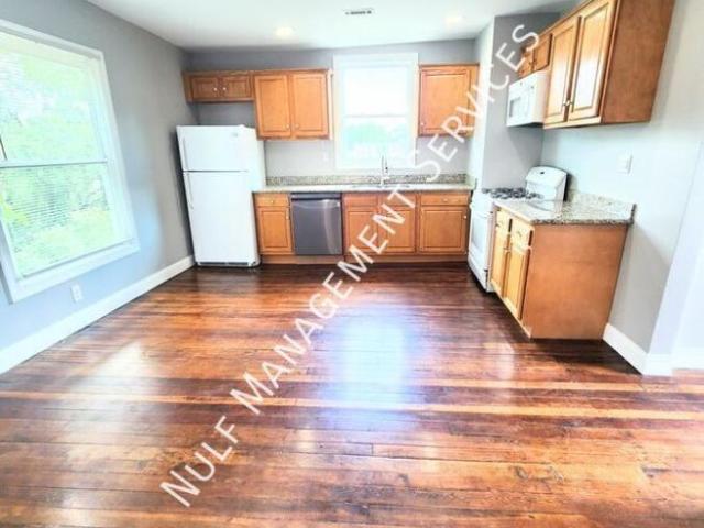 1 Br, 1 bath, Condo 736 Clarissa Street