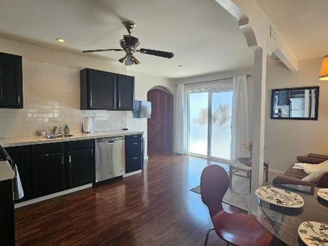 1 Br, 1 bath, Condo 77 6510 Maile St