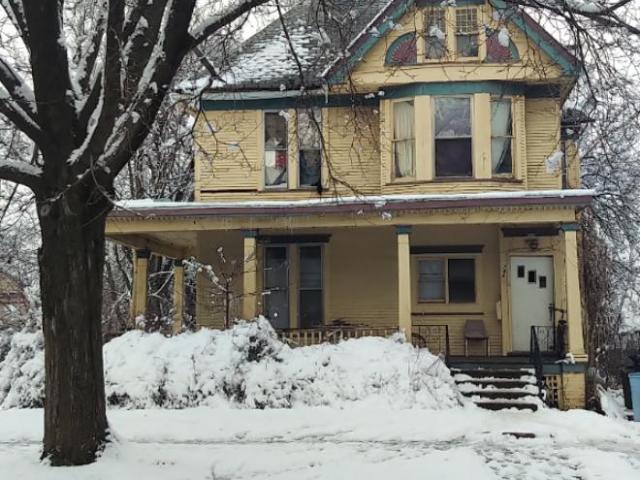 1 Br, 1 bath, Condo 744 W William