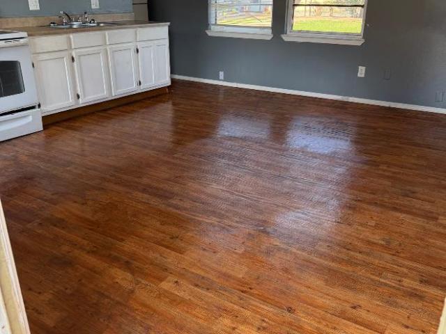 1 Br, 1 bath, Condo 750 Bonham St
