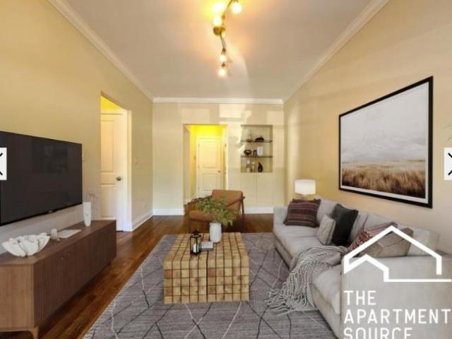 1 Br, 1 bath, Condo 750 West Addison St