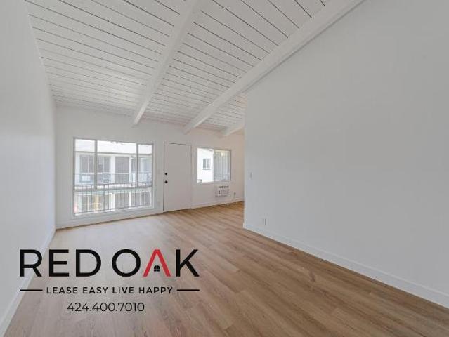 1 Br, 1 bath, Condo 7525 Crenshaw Blvd