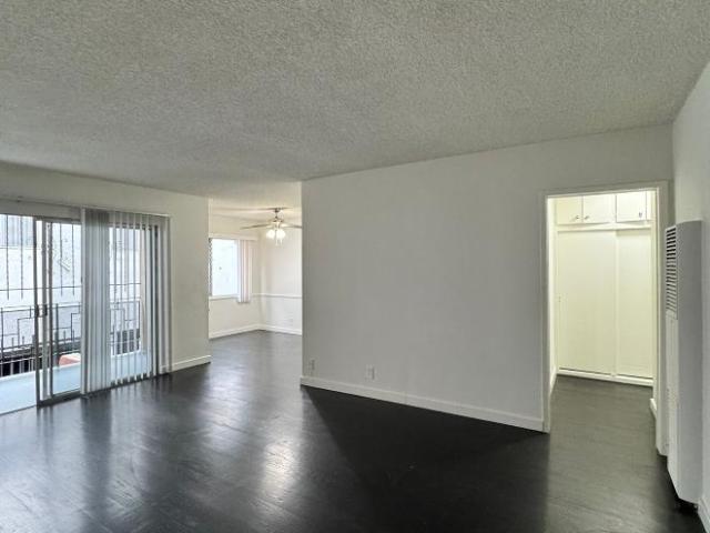1 Br, 1 bath, Condo 7530 Fountain Ave