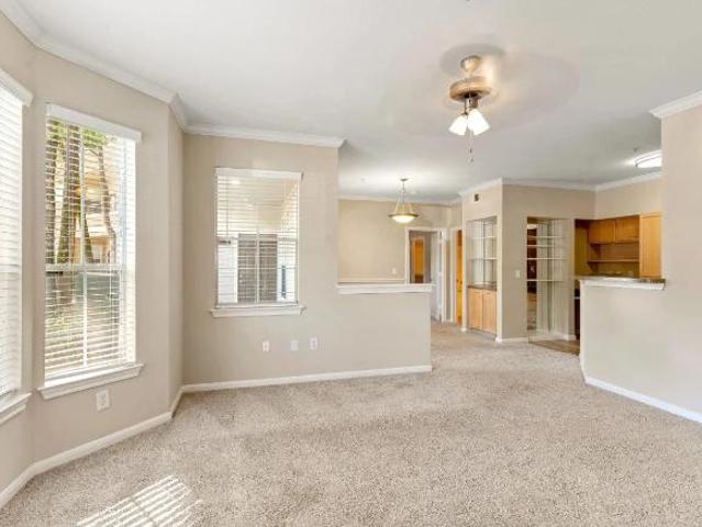 1 Br, 1 bath, Condo 7575 Gosling Rd
