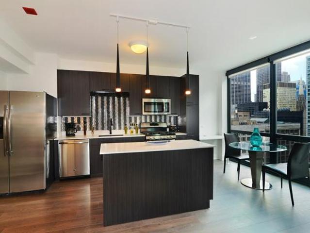 1 Br, 1 bath, Condo 75 E Lake
