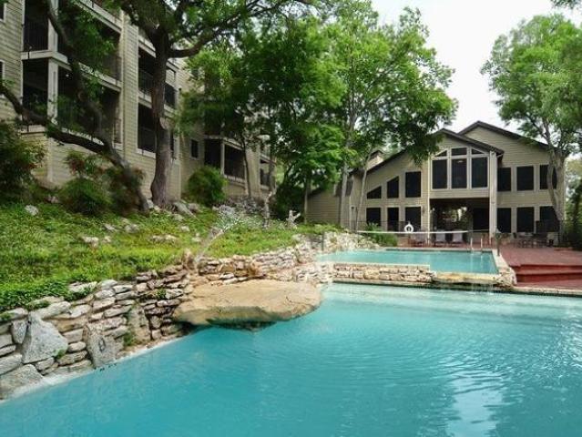 1 Br, 1 bath, Condo 7630 Woodhollow Dr