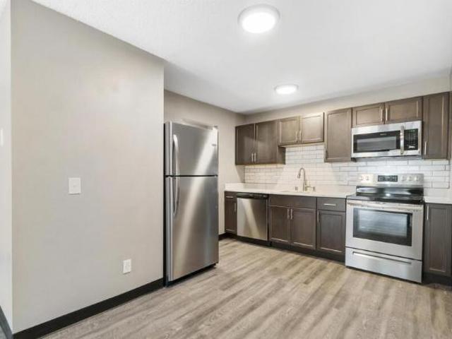 1 Br, 1 bath, Condo 7654 40th St W