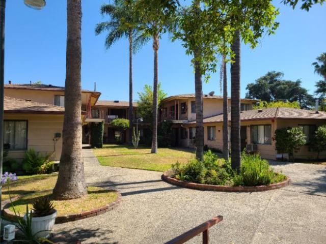 1 Br, 1 bath, Condo 770 E Washington Blvd