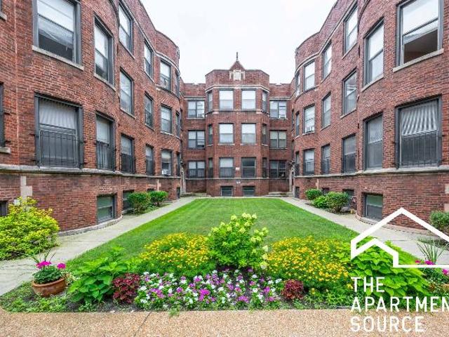 1 Br, 1 bath, Condo 7726 North Marshfield Ave
