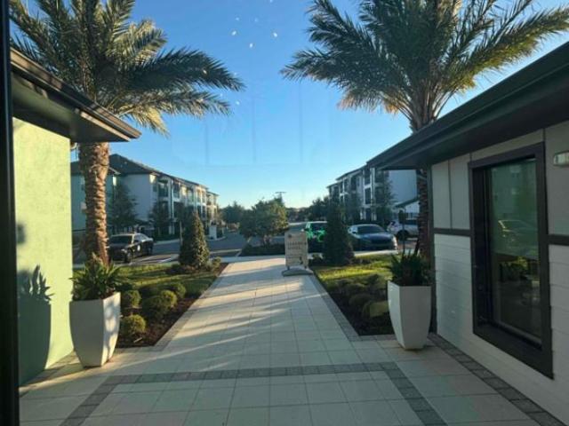 1 Br, 1 bath, Condo 775 Laura Oaks Blvd