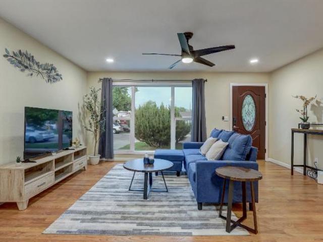 1 Br, 1 bath, Condo 7777 Umatilla St
