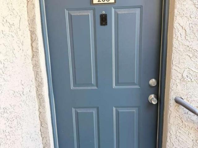 1 Br, 1 bath, Condo 777 W Campbell Ave