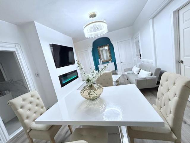 1 Br, 1 bath, Condo 779 Lake St