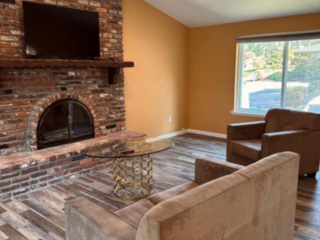 1 Br, 1 bath, Condo 7826 Emerald Drive SW