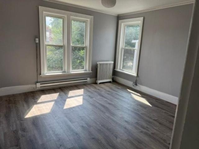 1 Br, 1 bath, Condo 78 Everett St