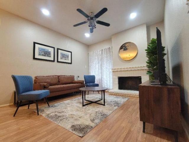 1 Br, 1 bath, Condo 7900 North Stadium Drive