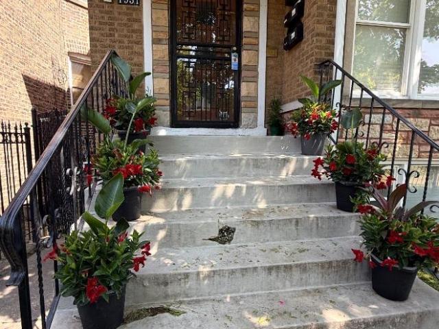 1 Br, 1 bath, Condo 7931 S Hermitage Ave