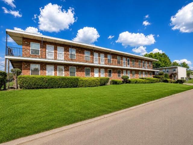 1 Br, 1 bath, Condo 794 Anderson Avenue
