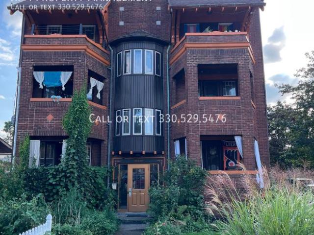 1 Br, 1 bath, Condo 798 W Market St
