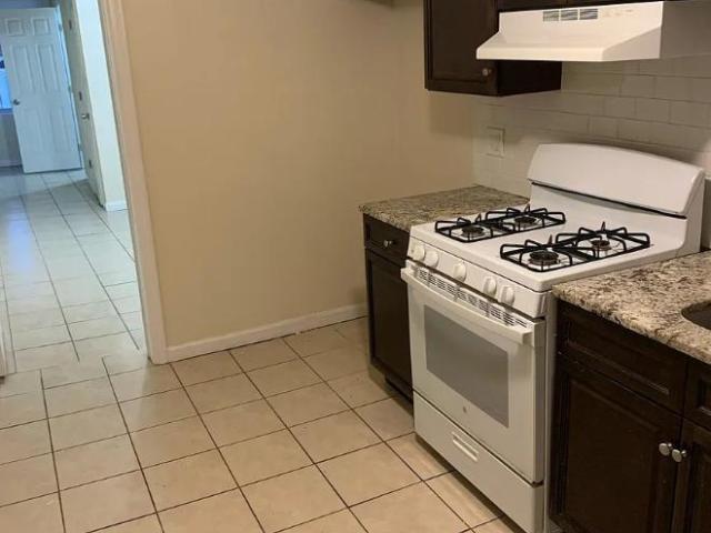 1 Br, 1 bath, Condo 83 Market St